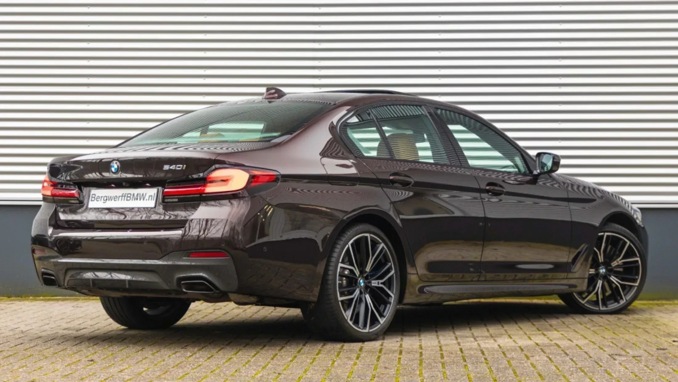 BMW 540i Individual ''Mahagoni Metallic'' | Bergwerff Automotive