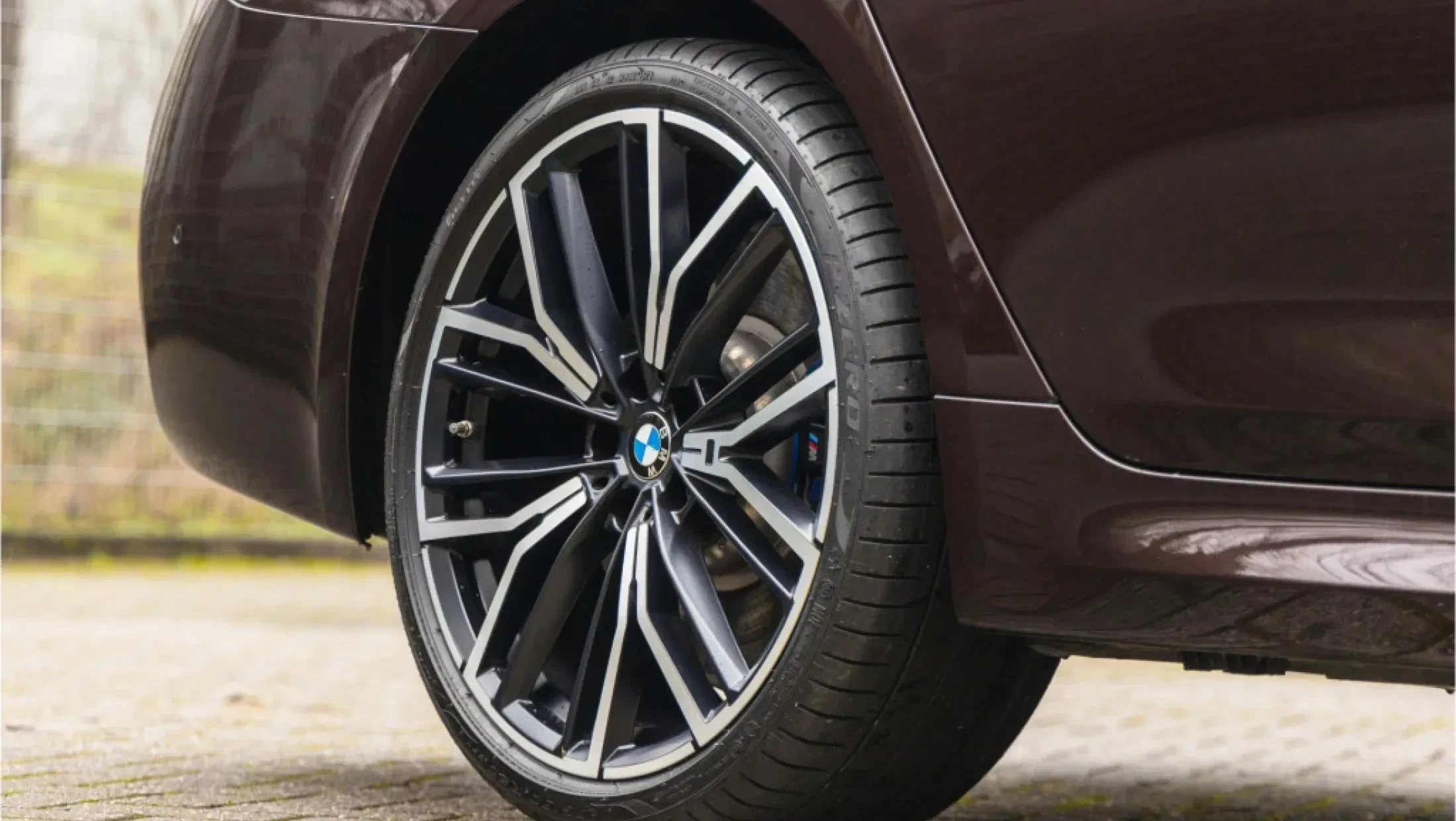 BMW 540i Individual ''Mahagoni Metallic'' | Bergwerff Automotive