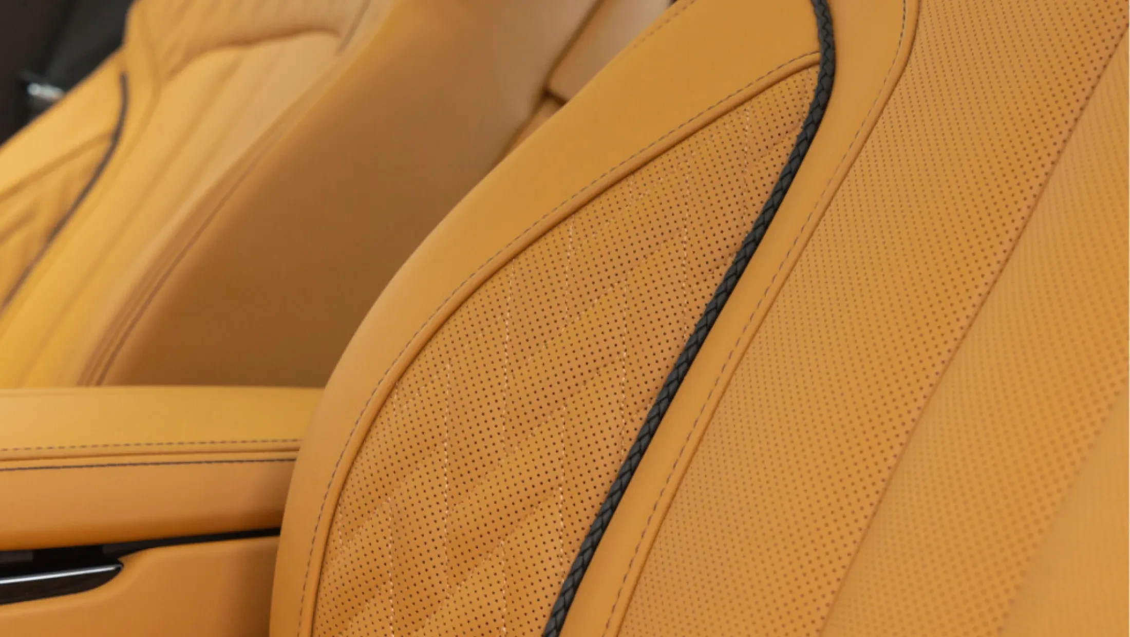 BMW 540i Individual ''Mahagoni Metallic'' | Bergwerff Automotive