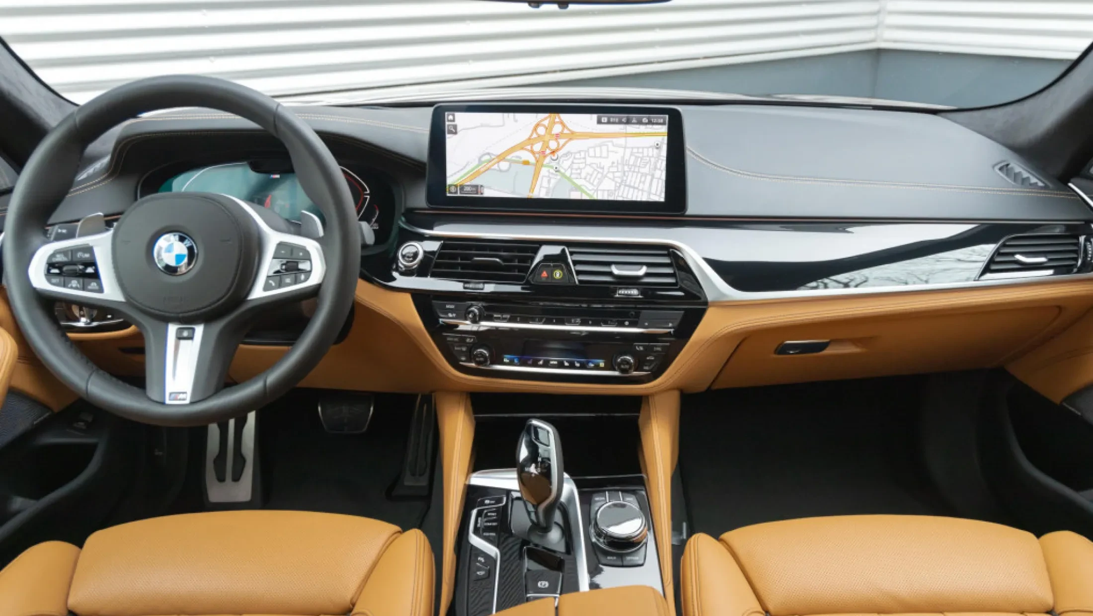 BMW 540i Individual ''Mahagoni Metallic'' | Bergwerff Automotive